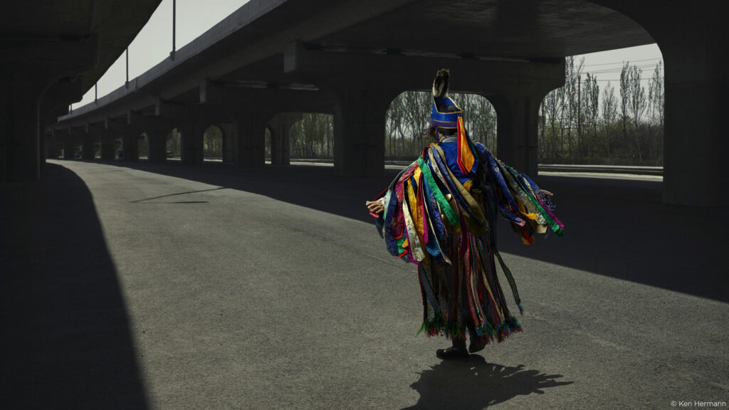 The Versatilite 45mm Lens: Best for Architecture & Portraits