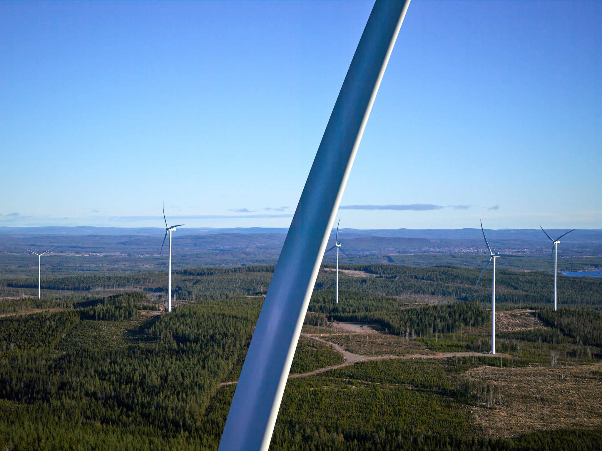 Real-Time Wind Blade Aerial Imaging with Phase One iXM-GS120